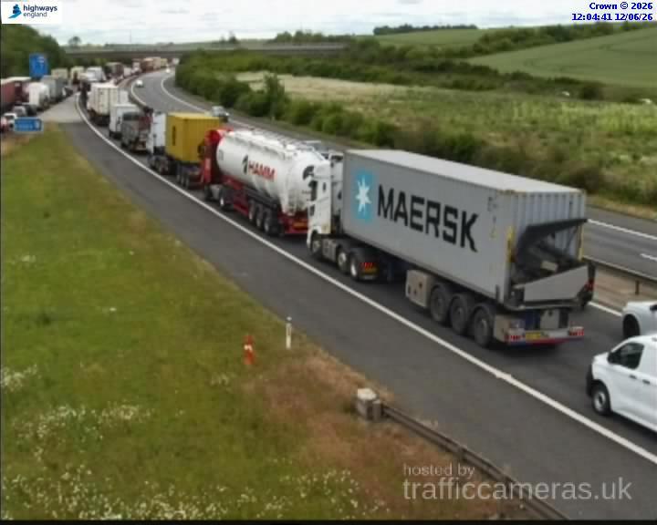 M11 lanes shut near Stansted after multi-vehicle crash | Gazette